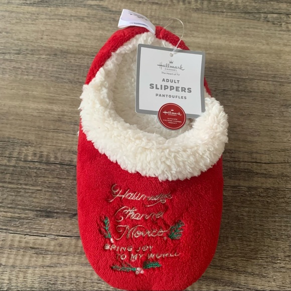 Hallmark | Shoes | Nwt Hallmark Movies Red Fuzzy Slippers 565 Small ...